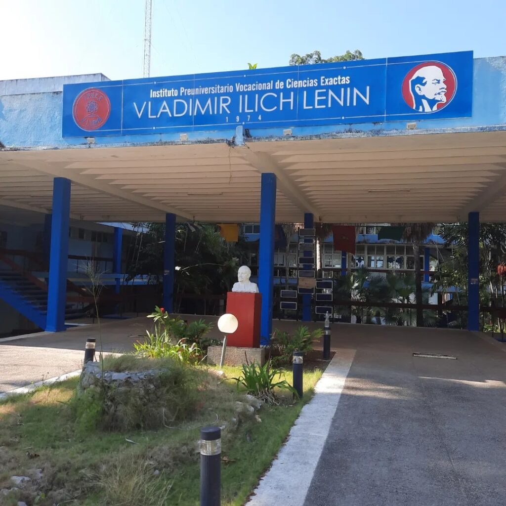 La Lenin de fiesta por sus 49 años - Canal Habana